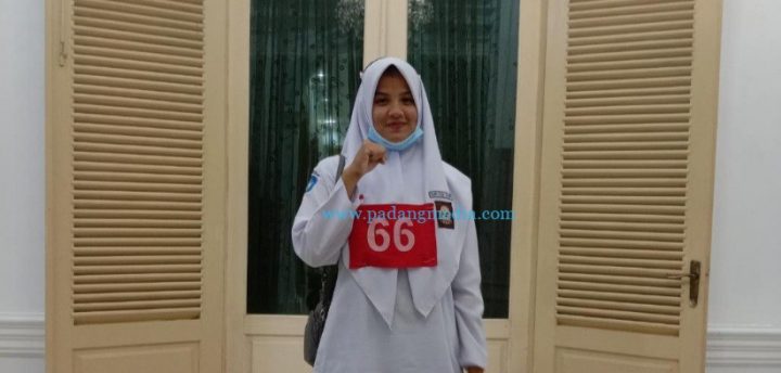 Flora Flecia Tanjung Catatkan Sejarah Sebagai Pelajar Pertama Asal ...